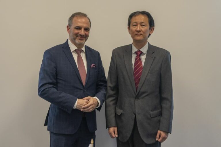 Wizyta wicekonsula Ambasady Republiki Korei w UŚ | Uniwersytet Śląski w ...